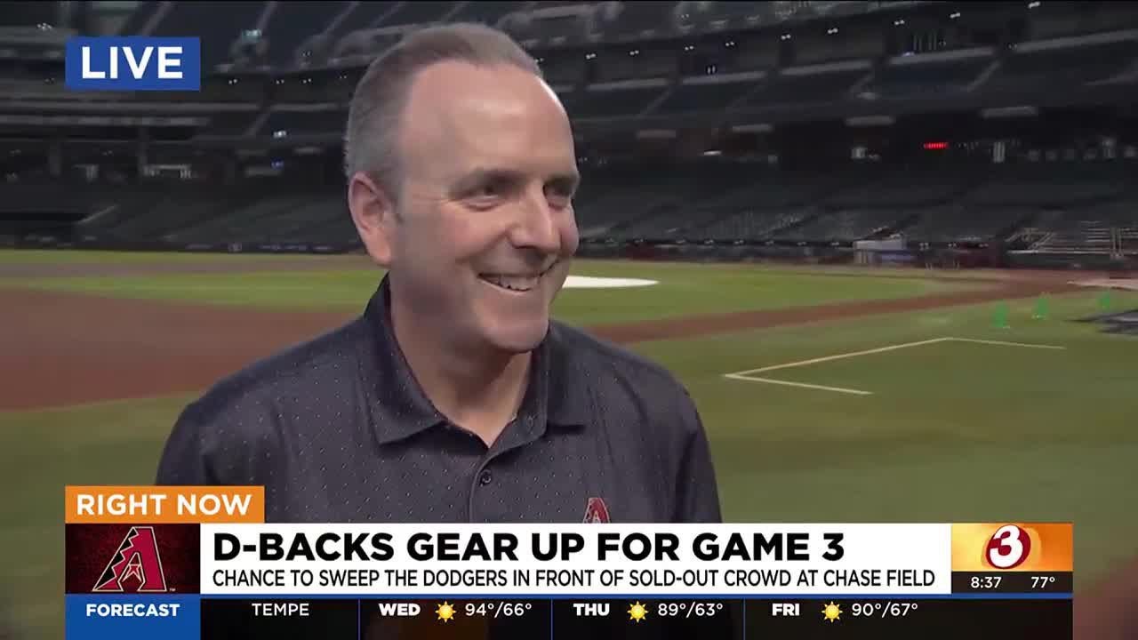 D-Backs CEO catches up with GMAZ team ahead of NLDS Game 3 - YouTube