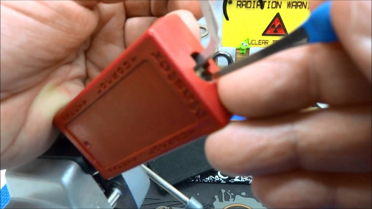 (580) Flywheel's Nasty LOTO Picked Open - YouTube