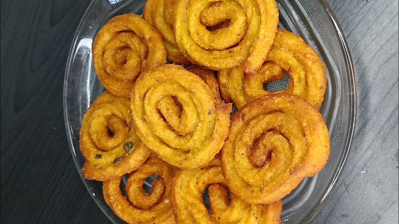 Urad dal ki chakli || Urad dal chakli recipe #youtubevideo - YouTube