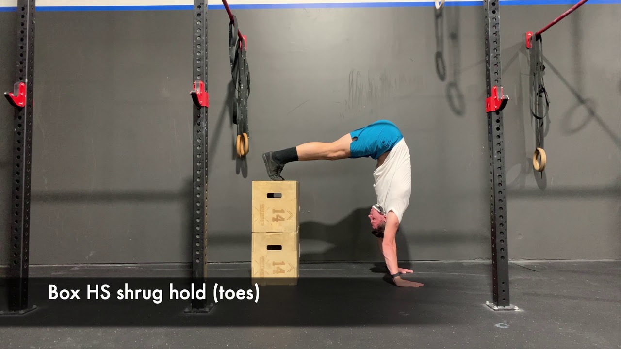 Box HS shrug hold toes - YouTube