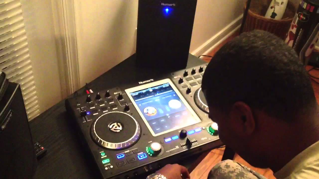 Idj Pro iPad controller Numark - YouTube