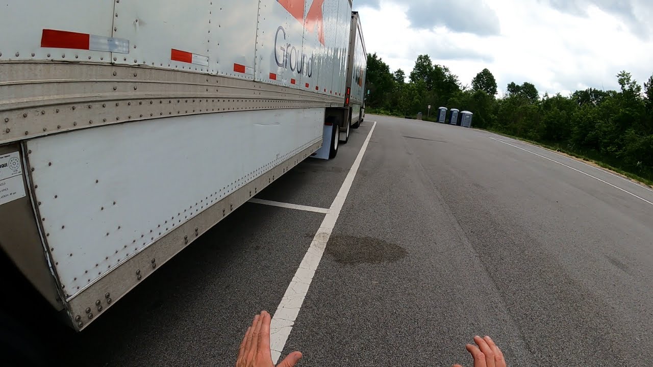 FEDEX TRUCKING WITH TWO PUP TRAILERS IN BLINDING RAIN - YouTube