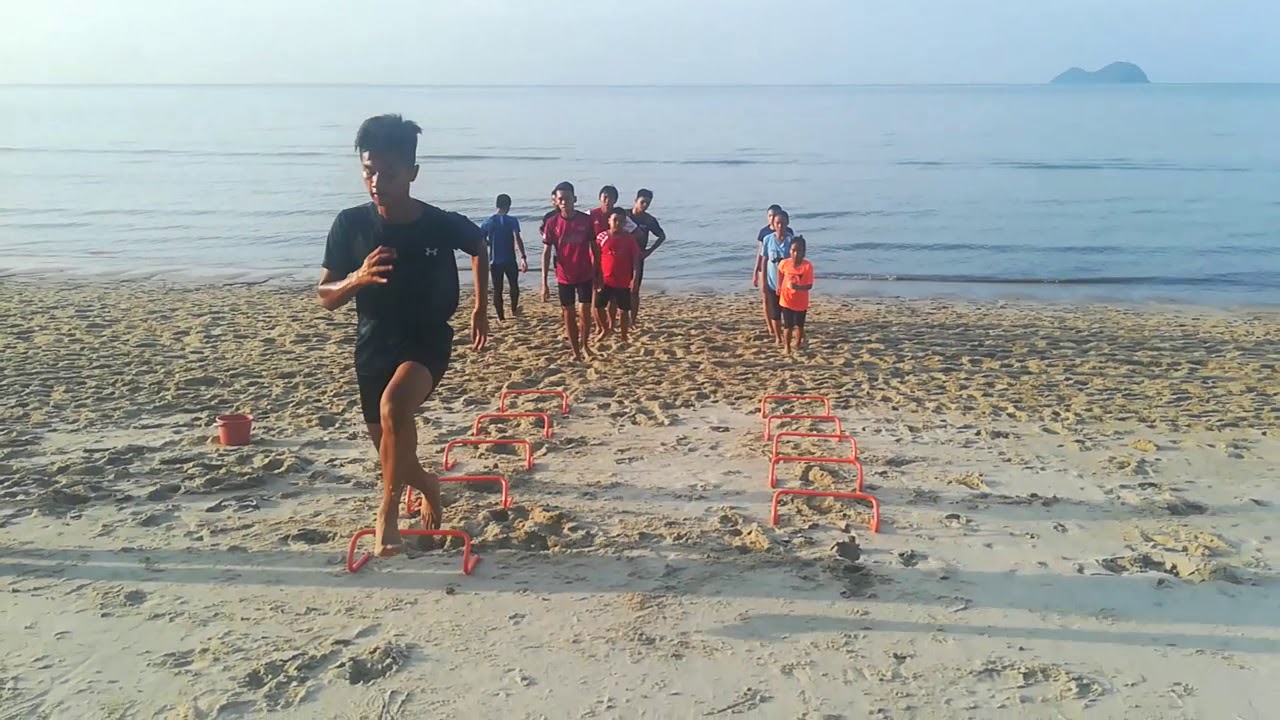 Training by the beach(2) - YouTube