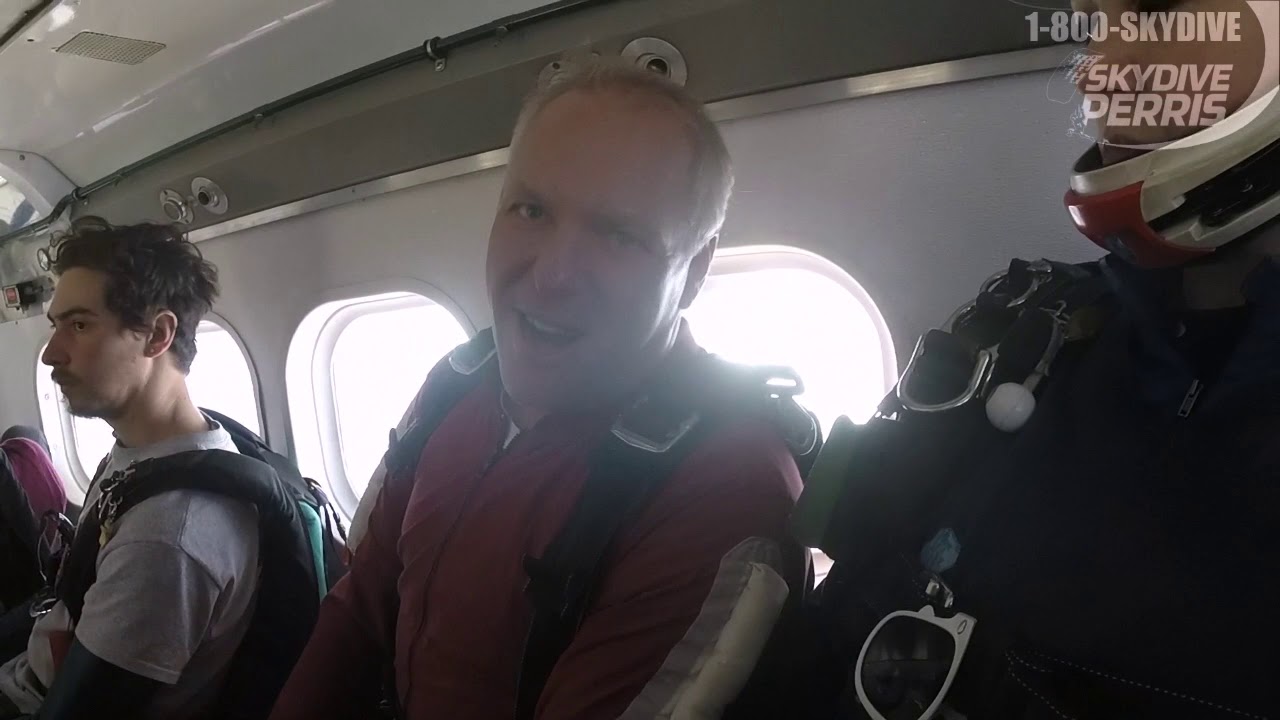 Robert Ruppe Skydiving - YouTube