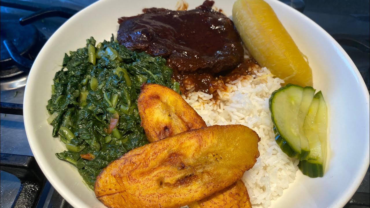 Gestoofd sukadelappen tayerblad bakbanaan - YouTube