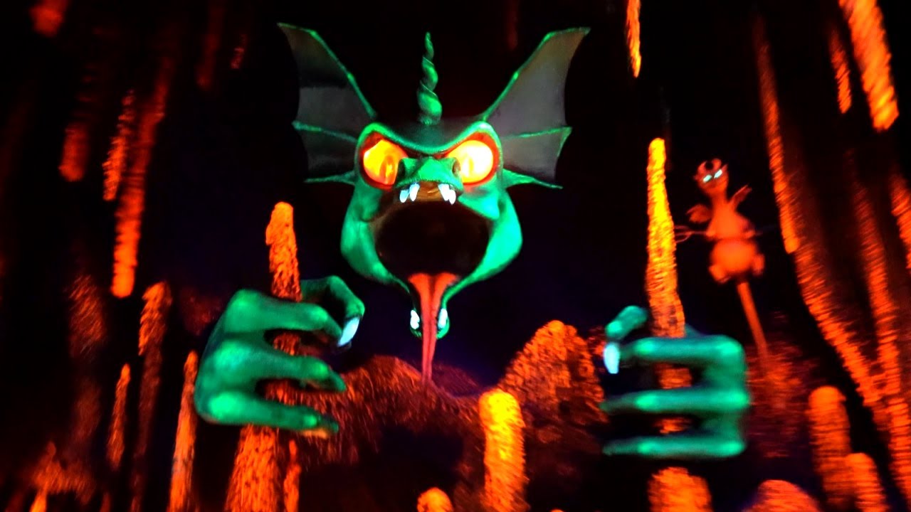 Mr. Toad's Wild Ride - 4K Disneyland - YouTube