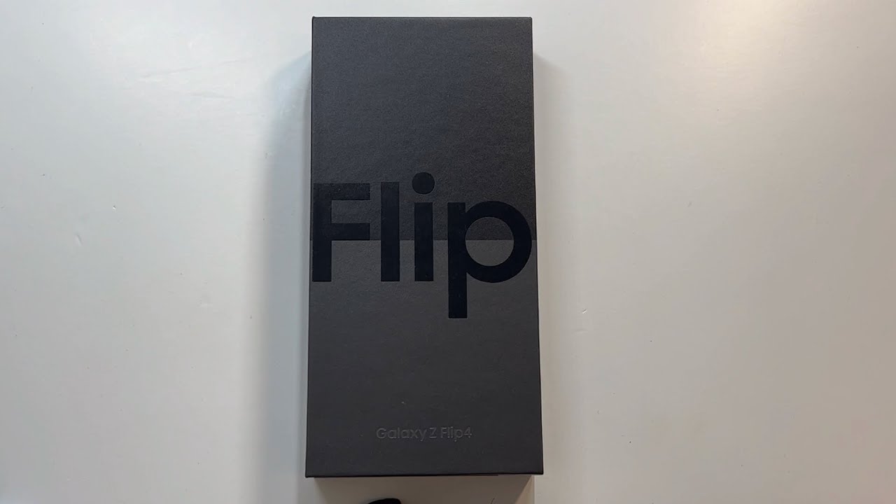 SAMSUNG Galaxy Z Flip 4 Graphite Unboxing - YouTube