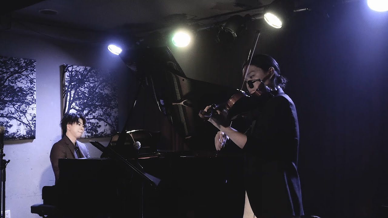 GADE "Anniversary" - (Live at GADE DEBUT CONCERT) - YouTube