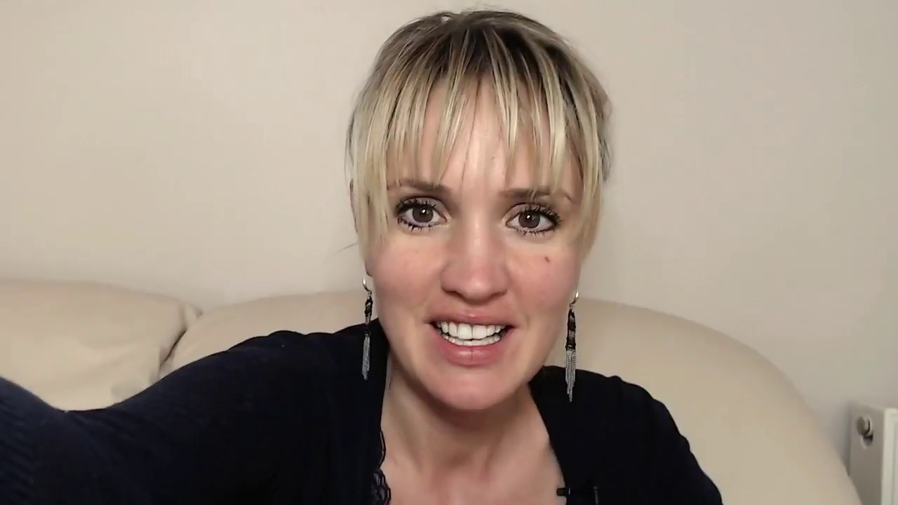 Can Non Duality be arrogant? | Non dual philosophy | Lisa Cairns - YouTube