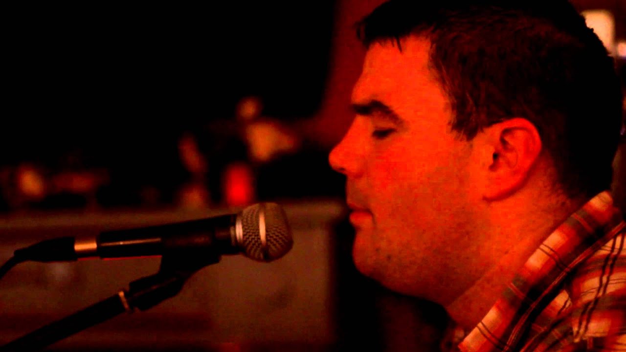 Alan Lawlor Fireside Sessions' - John O' Dreams - YouTube