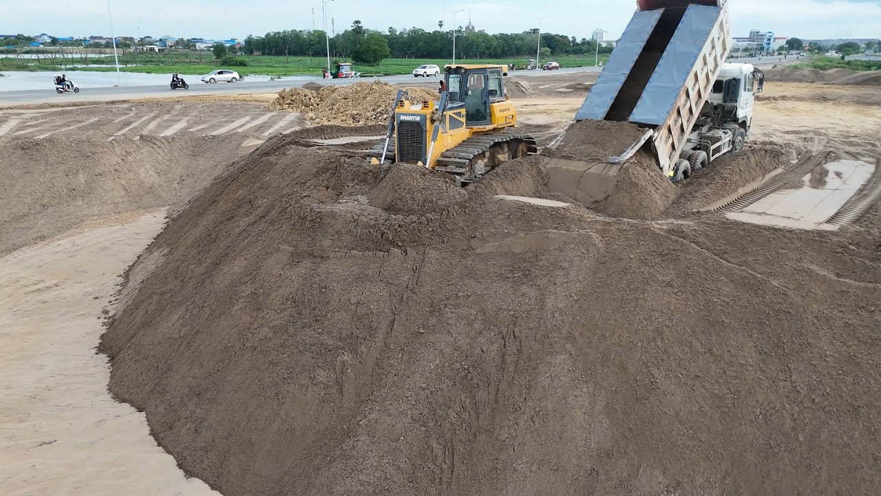 Part 13 Is Best Force Power Sand Pusher Shantui Bulldozer Dh17C2 Vs ...