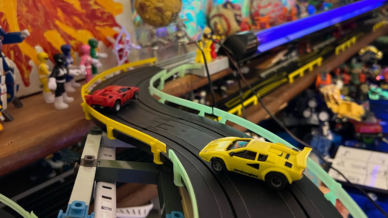 HO scale Slot CARnage- slot car battle arena- TYCO Lamborghini yellow ...