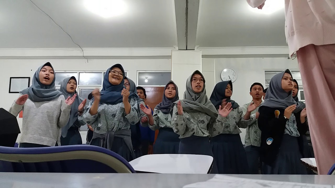Paduan Suara SMA Alfa Centauri (Voicent) - Rasa Sayange Chords - Chordify