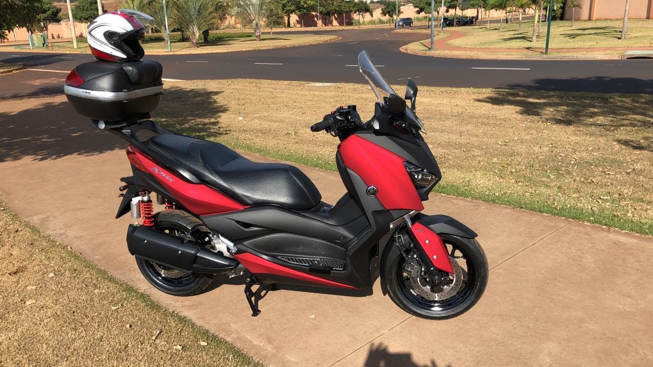 YAMAHA XMAX 250 - FREIO ABS E FORRO DO BAU INTERNO - YouTube