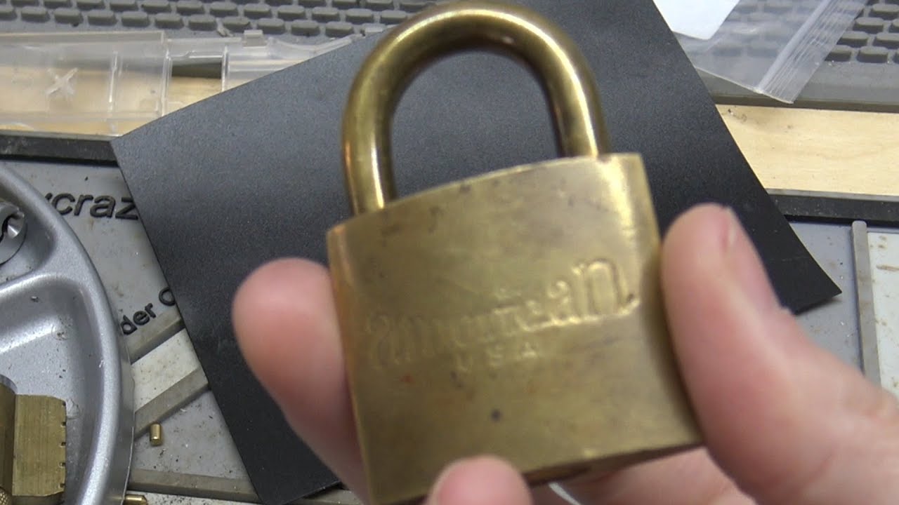 (414) Making a Key to a Vintage American Padlock - YouTube