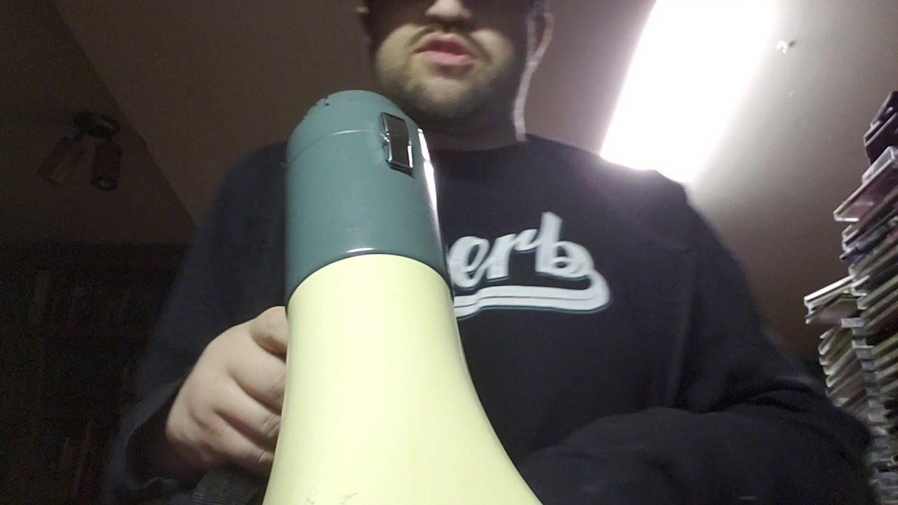 Megaphone Demo Fanon Model MV-5S w/Siren - YouTube