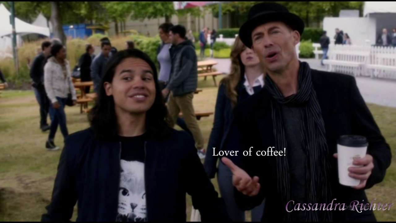 The Flash- "H.R. Wells The Hero!" - YouTube