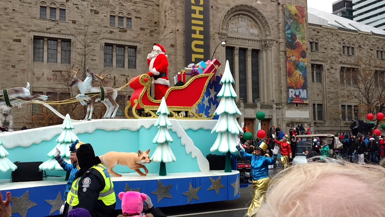Santa arriving at the end of the Toronto Santa Claus parade - YouTube