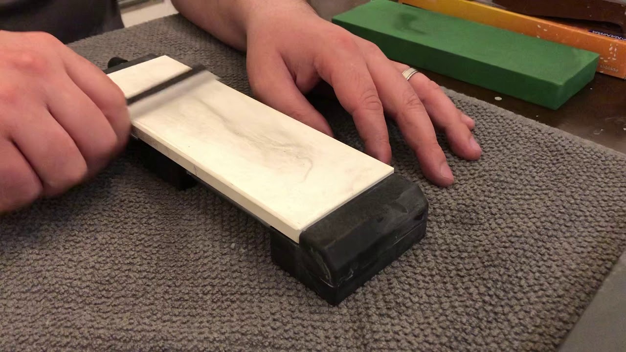 Basic straight razor honing progression (no commentary) - YouTube