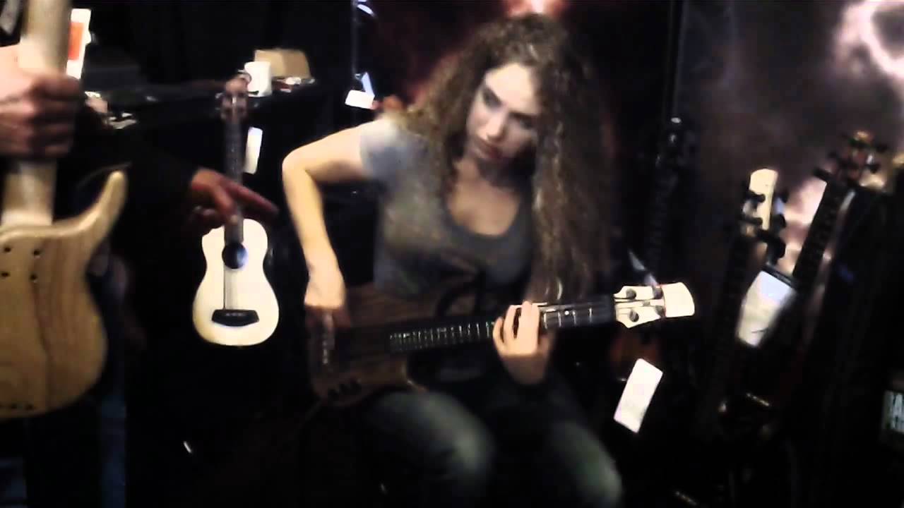 Bass player live!!2011 - Tal Wilkenfeld playing the U-bass - YouTube
