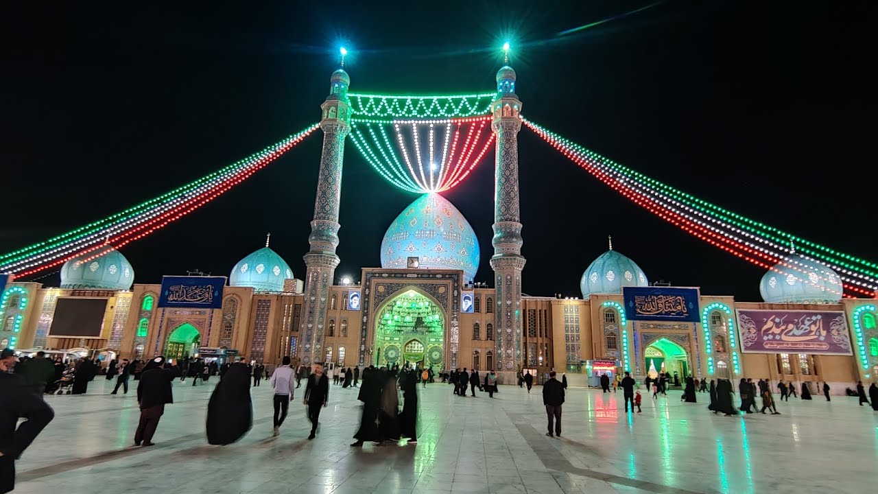 visit to Masjid e Jamkaran... Jo Imaam e Zamana se Mansoob hai... aap ...