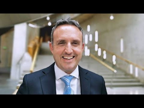 Poor Wee Alex Thinks He Can Win! - YouTube