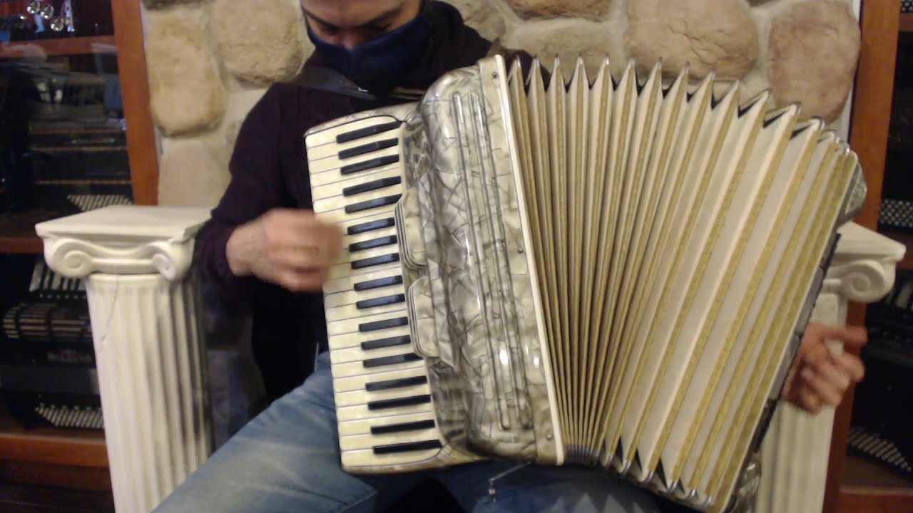 5212 - Silver and Gold Crucianelli Piano Accordion LMH 41 120 $799 ...