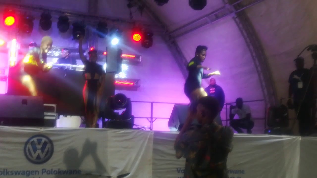 Zodya wabantu at Benny mayengani fill up Giyani stadium - YouTube