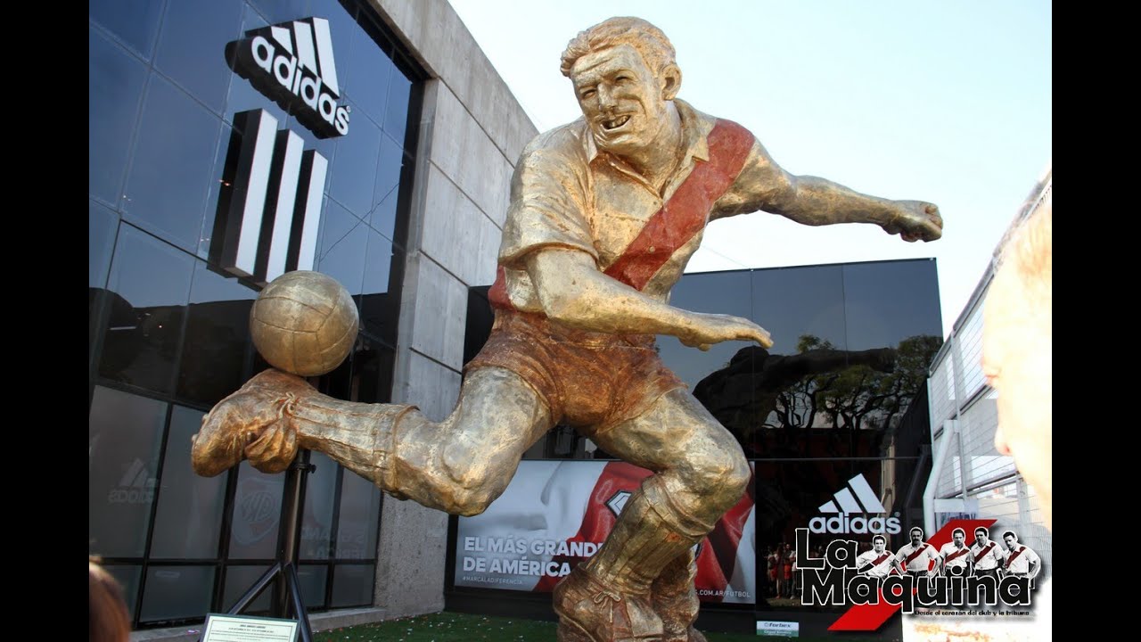 Presentación oficial de la estatua de Ángel Labruna - YouTube