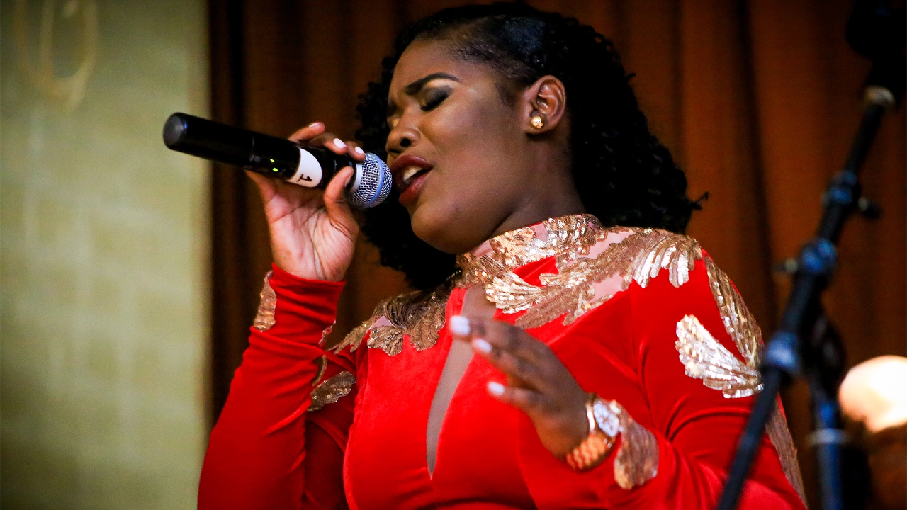 Rutshelle Guillaume "Cheri Mwe Pwal" Live - Event: Forever Young ...