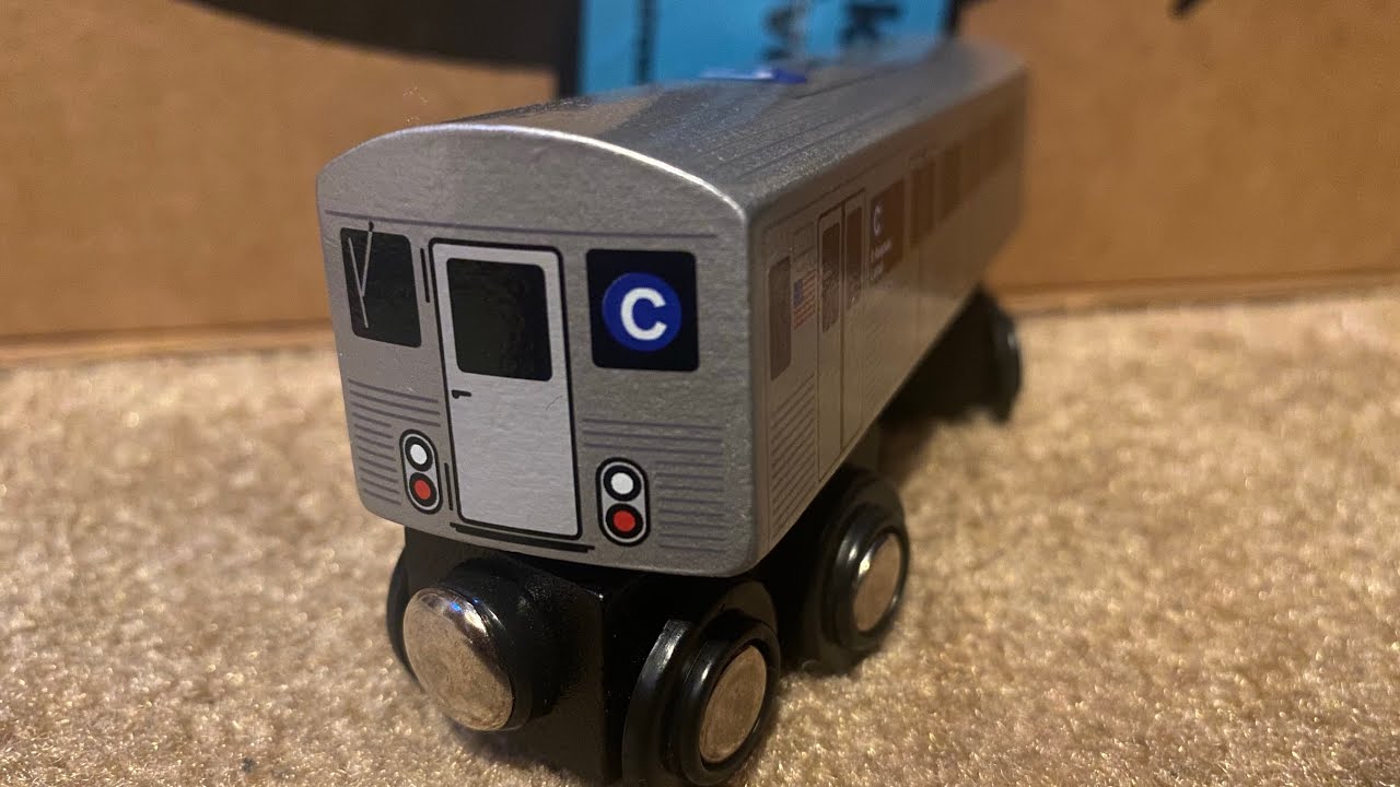 [RARE] Munipals R32 (C) train unboxing - YouTube
