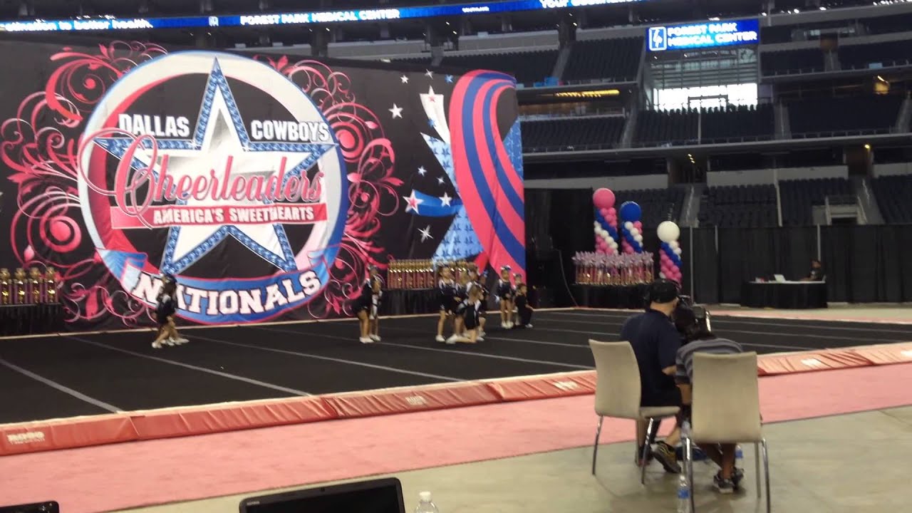 Five Star Cheer Company- Team Dream 2014 - YouTube