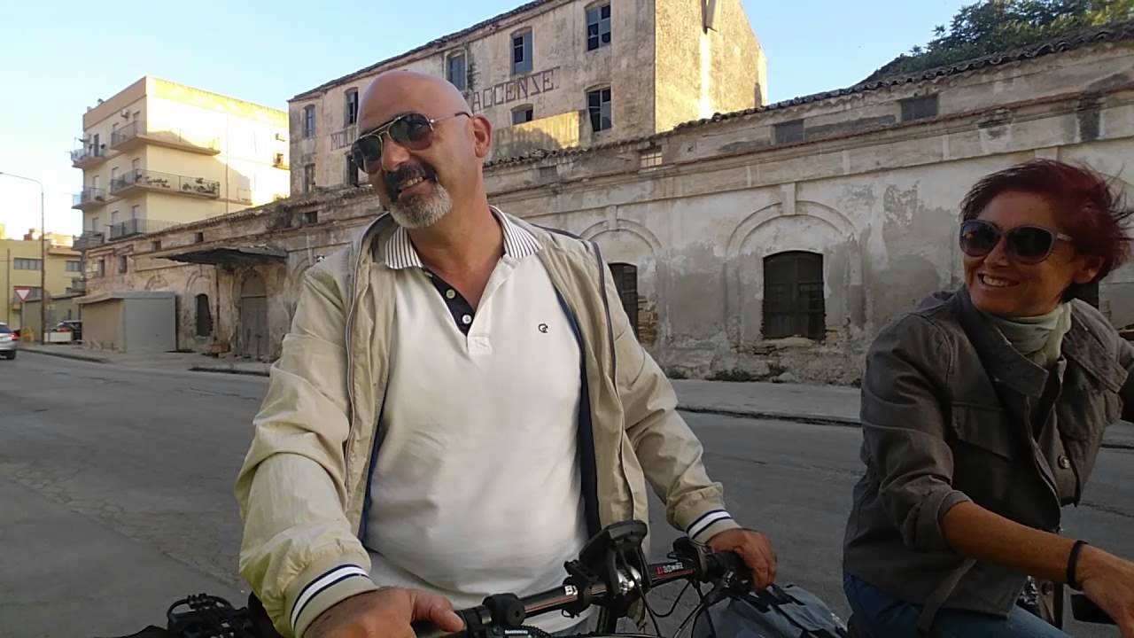 Sciacca incontro con i fan - YouTube