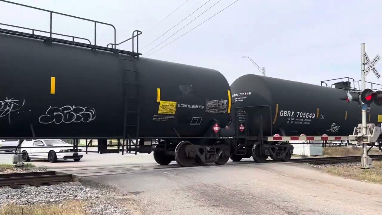 UP 8984 With UP 1988 The Katy Heritage Power Leads Manifest DPU Magnolia,Tx - YouTube