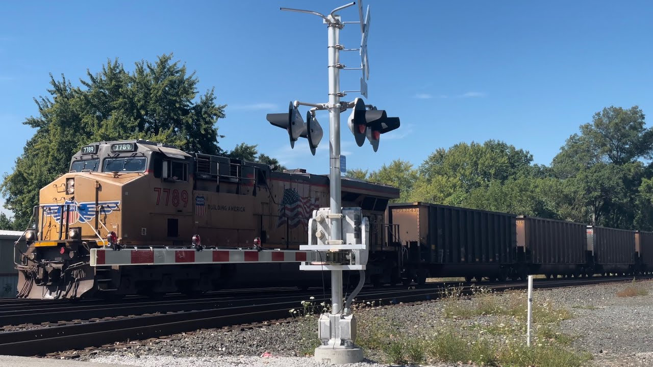 NS 553 with DPU passes Porter - YouTube