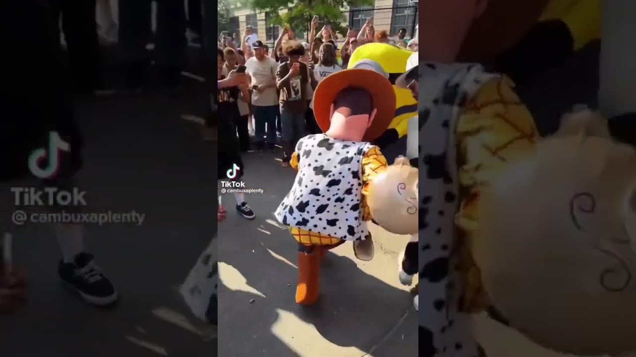 LOL 😆 Woody Lit!! 🕺🏾 RIP POP SMOKE | #Shorts #ToyStory #PopSmoke #Dance ...