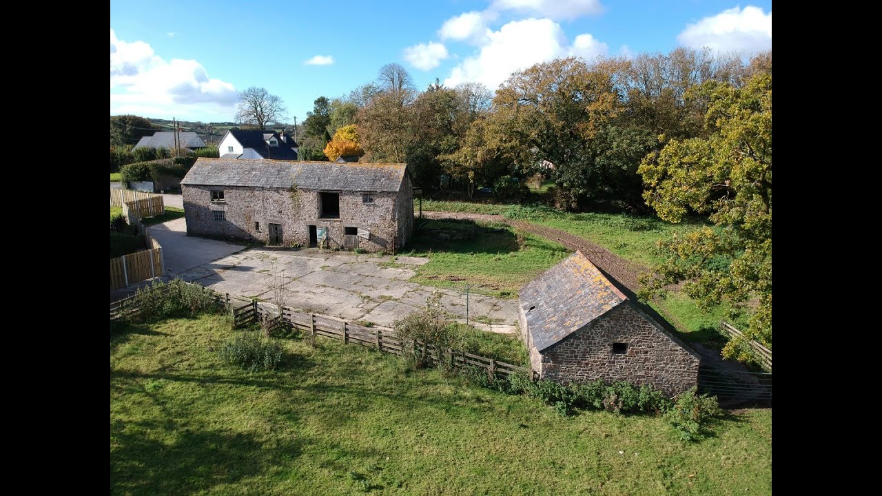 Barn at Bray Farm, Tremaine, Launceston, Cornwall - YouTube