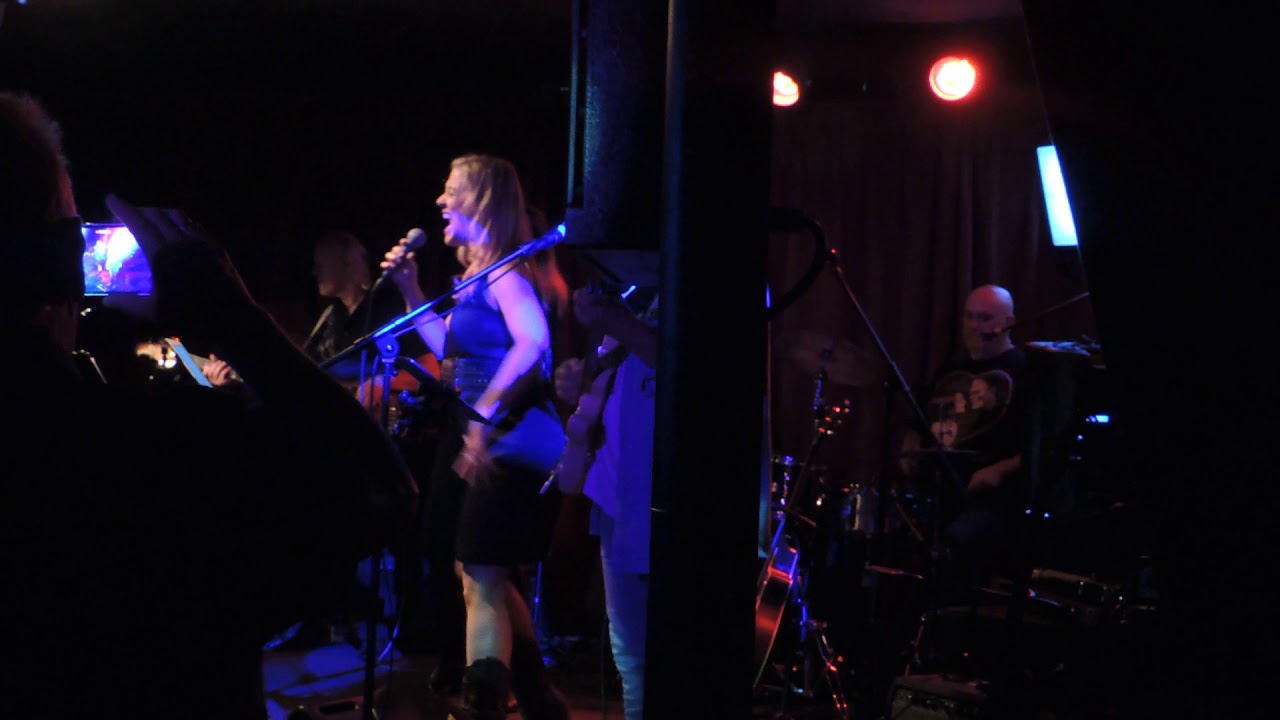 Eve Selis Band featuring Gemma Dorsett - To Love Somebody - YouTube