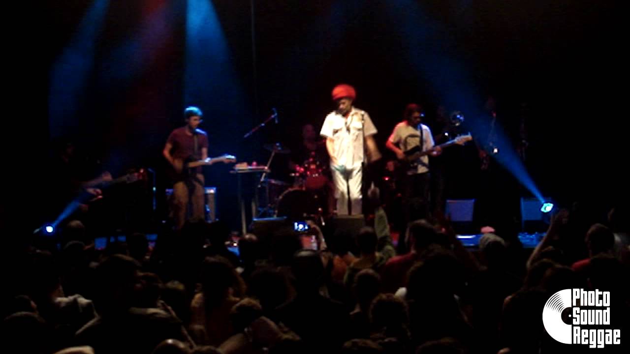 Photo Sound Reggae: Danny Red 'Rasta We Rasta' backed by Irregular ...