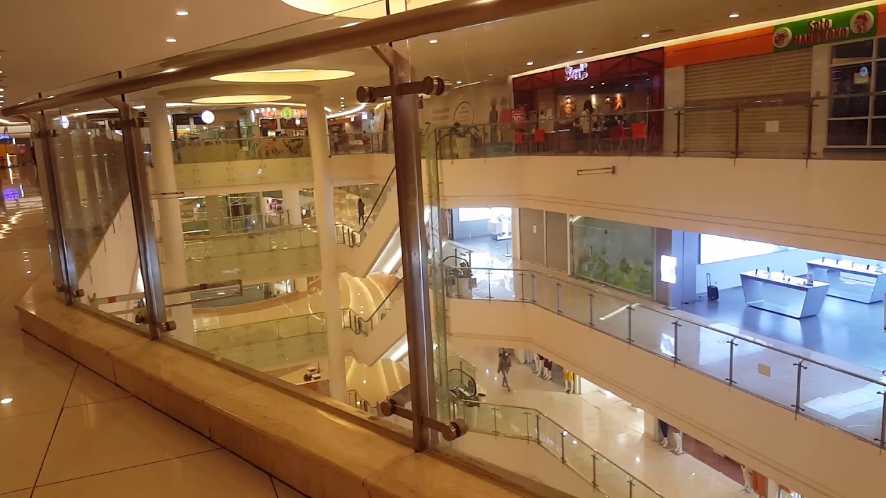 pluit village mall senin jam makan siang - YouTube
