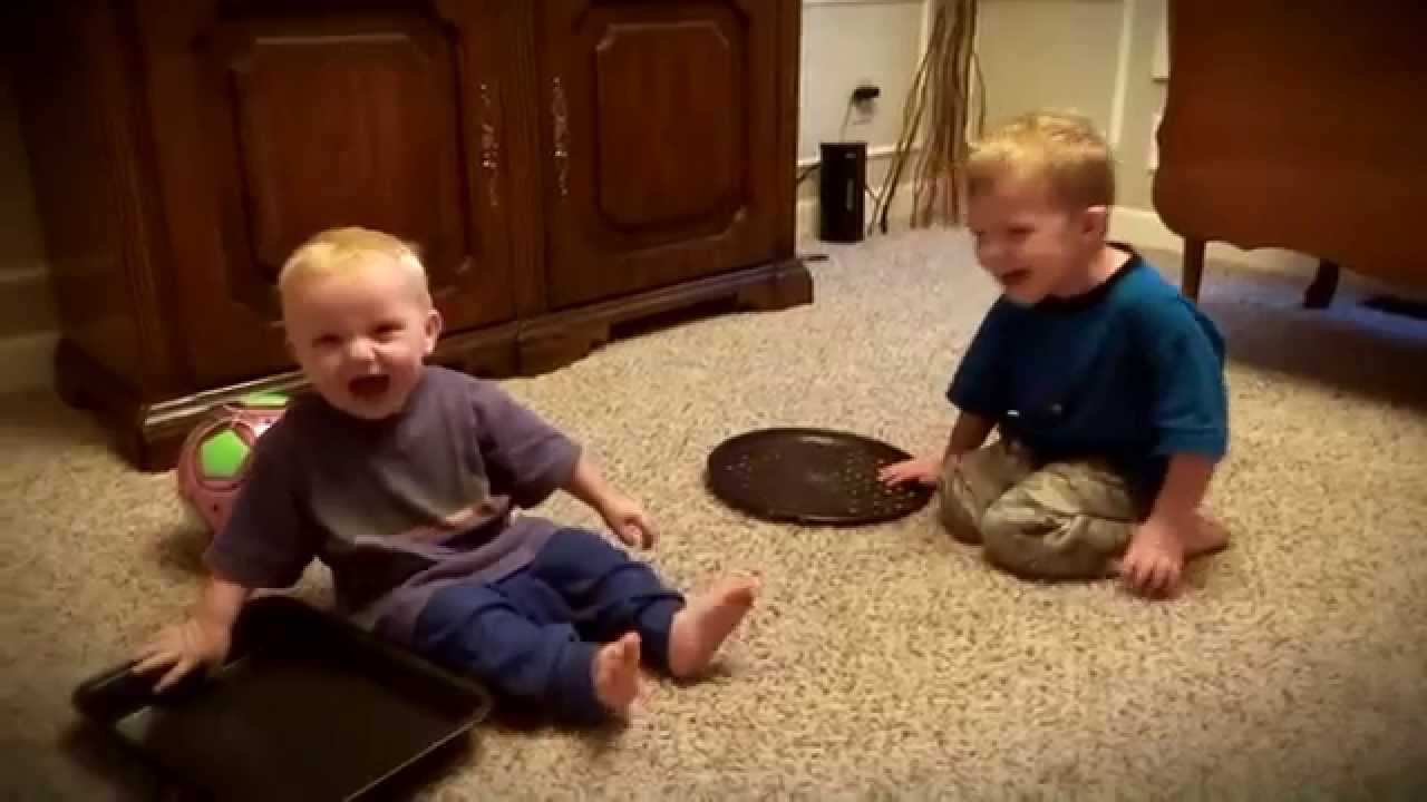 Laughing Children Throw Dishes - YouTube