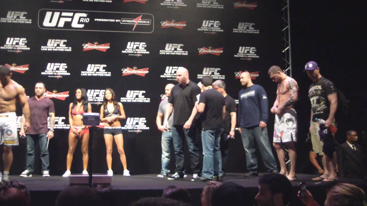 Pesagem do UFC Rio 2 (UFC 142) - YouTube