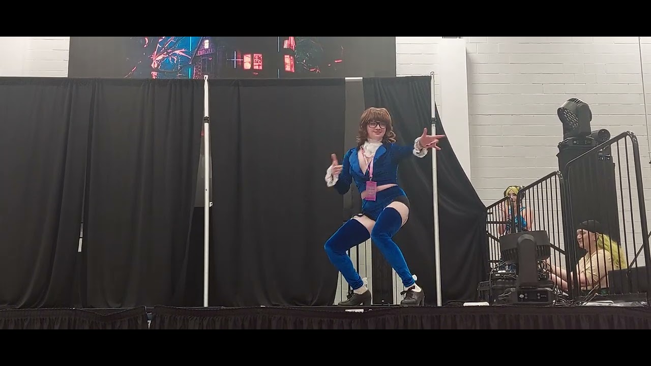 UwU Cosplay Contest for fun part 2 - YouTube