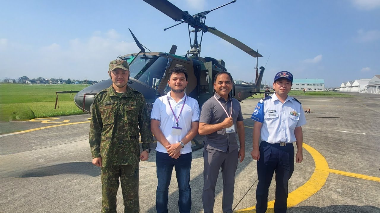 Helicopter ride at JSDF Arakawa-oki garrison - YouTube