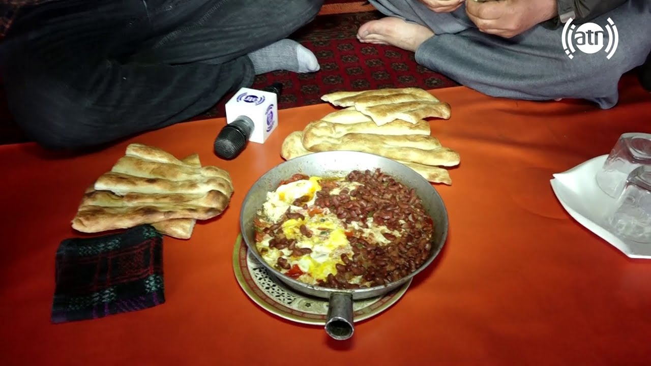 Egg and bean curry for breakfast, 4th Macroryan / کرایی تخم مرغ و لوبیا ...