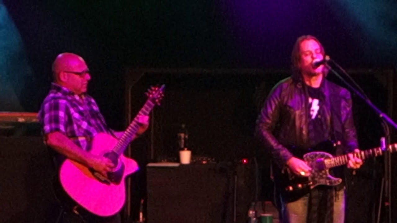 Ryan Newell sings "Release" for Sister Hazel - YouTube