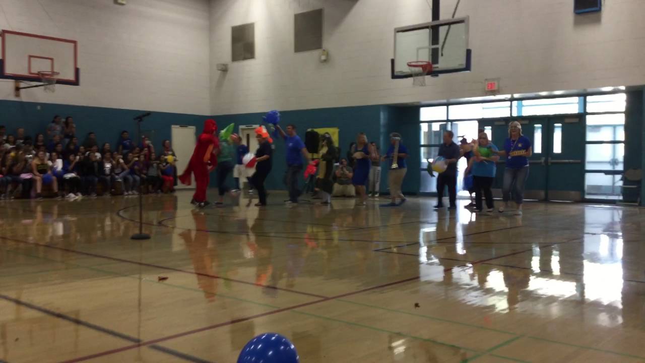 Cardozo Middle School Spirit Week August 2016 - Blue Team - YouTube