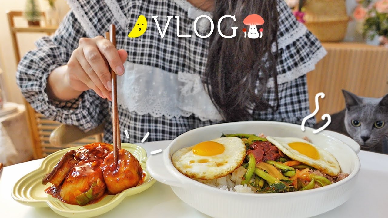 Eng 간식 창고 채우고🍬 수제 단무지 만들기 불닭 새송이와 건강한 시금치 파스타 해먹는 자취생 일상🥗ㅣ상추전 치킨샌드위치