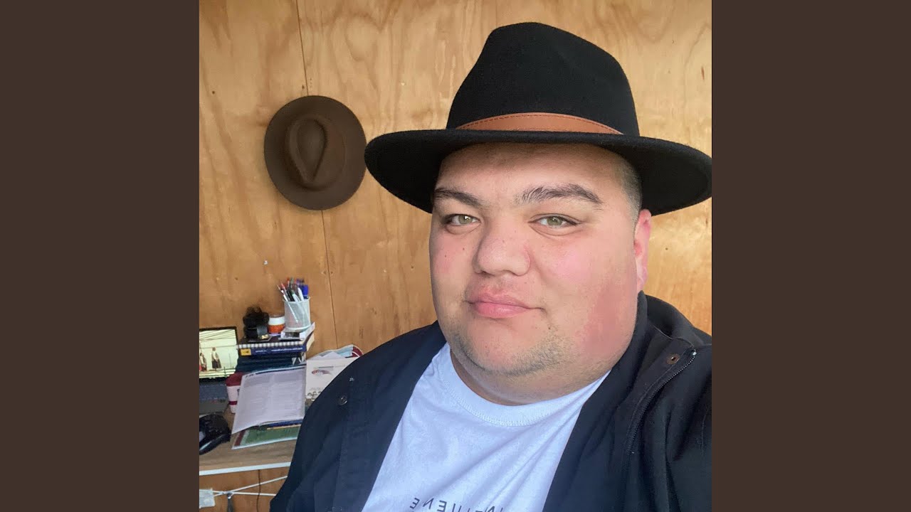 Hutia te rito - YouTube