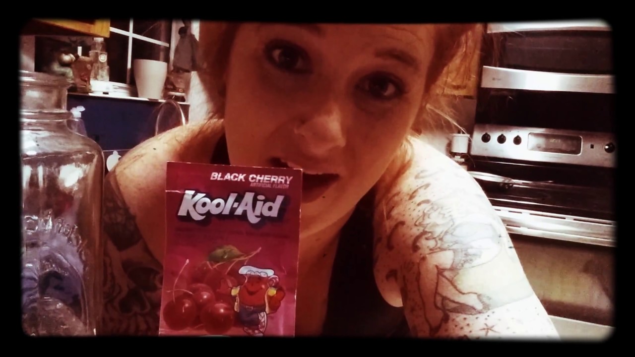 My trailer trash fat azz makes Koolaid - YouTube